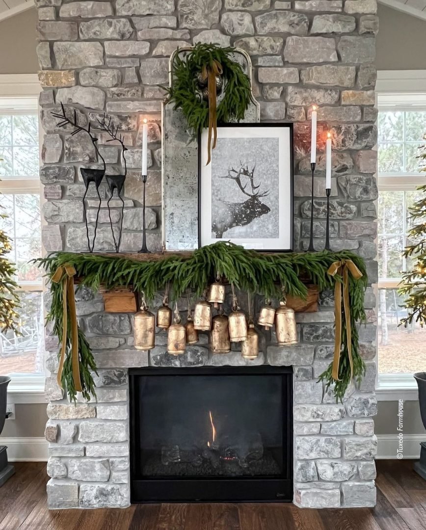 10 Most Festive Christmas Fireplace Decorations – Fireplace Tips